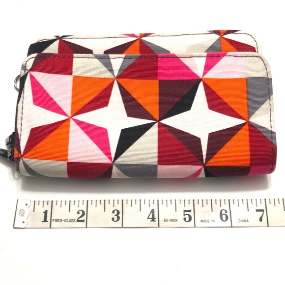 thirty-one | Bags | Thirty One Multi Colored Geometric Pattern Zip ...